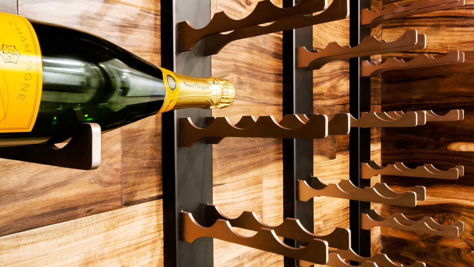 Custom High-End Metal Features that Elevate Luxury Interiors: A Design ...